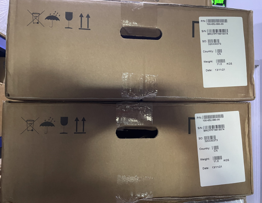 DS-6620B Dell Emc Switch 48 Port 24 Active SFP+ 4-Port QSFP+ 100-652-942-00